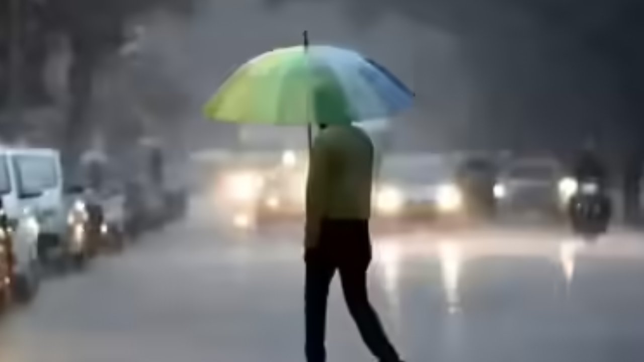 Mumbai weather: Strong winds and heavy rain expected today