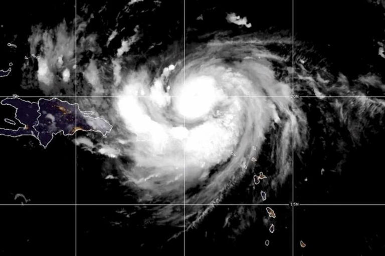 New York Weather: Forecasters pray Hurricane Erin changes direction before smashing Atlantic Coast