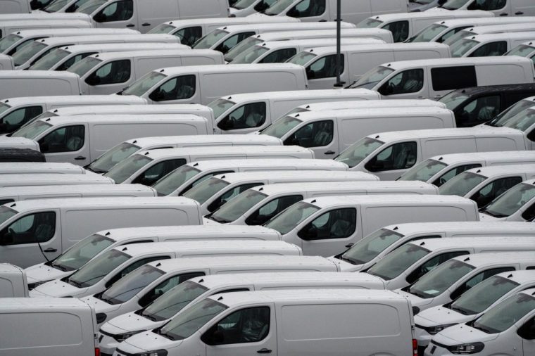 Electric van grants of up to £5,000 extended until 2027