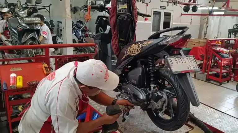 Sambut HUT RI ke-80, Pemilik Honda Dapat Baket Bundling Service