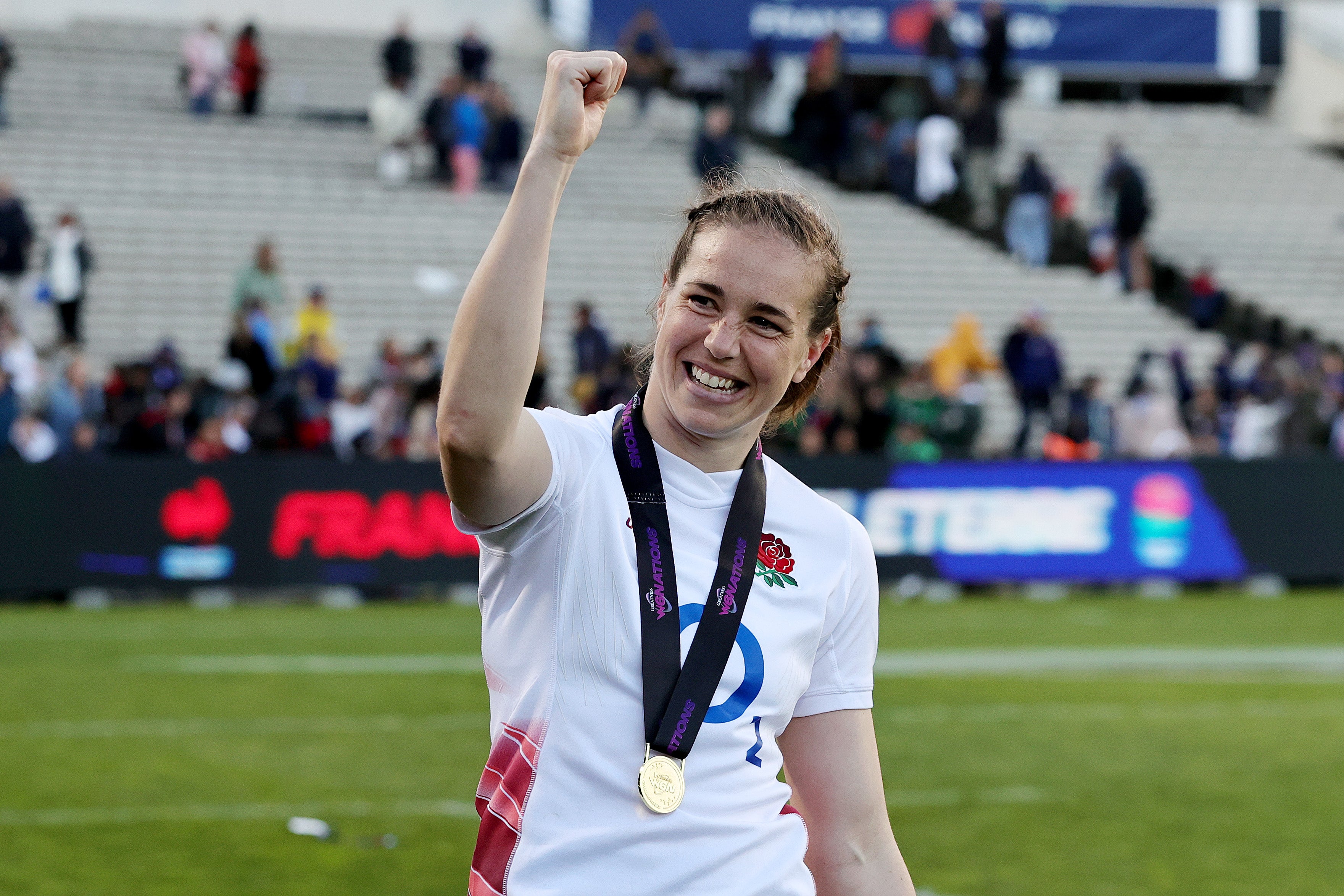 Red Roses head coach Mitchell signs long-term deal after World Cup win