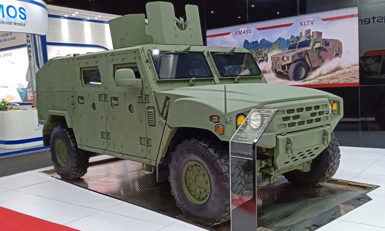 연천서 커브 돌던 육군 차량 전복…장병 8명 부상