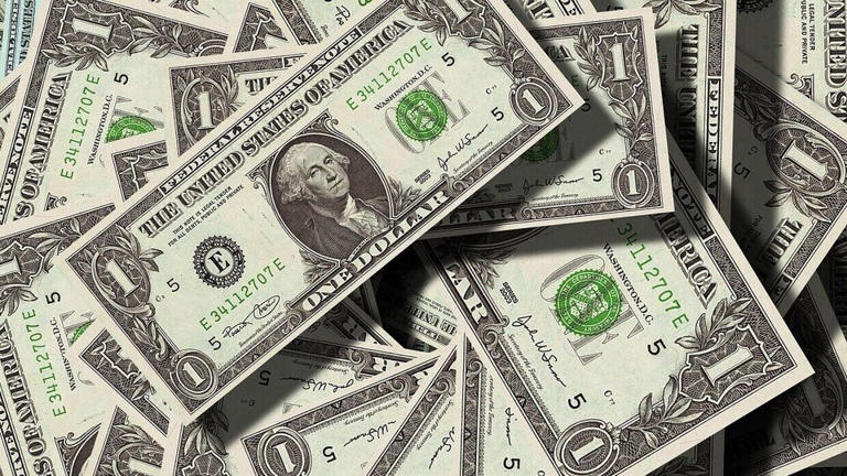 Why is the US abandoning its ‘strong dollar’ position in 2025? LGT APAC ...