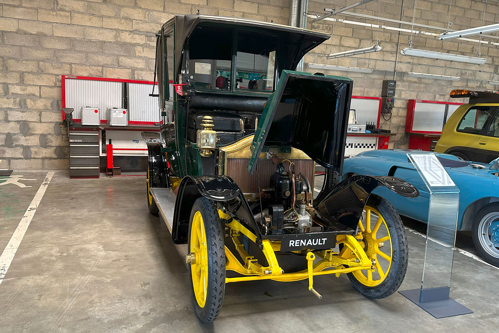 The most unusual, forgotten, and rarest cars in Renault’s collection