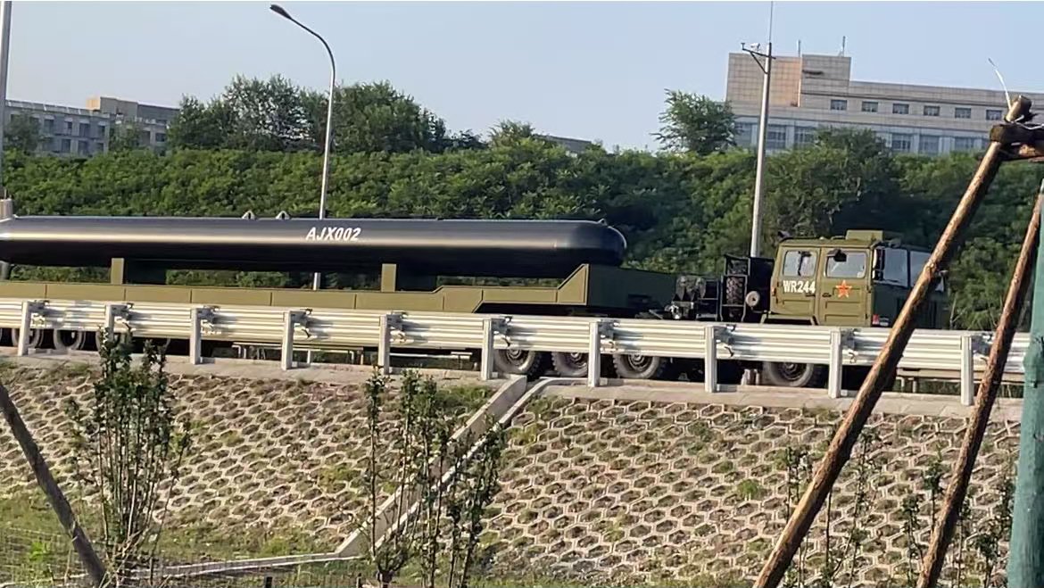 中國九三閱兵將展示2款XLUUV 體型相似「末日魚雷」