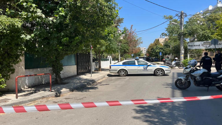Εγκλημα στο Χαλάνδρι – 28χρονος σκότωσε 47χρονη στην είσοδο πολυκατοικίας