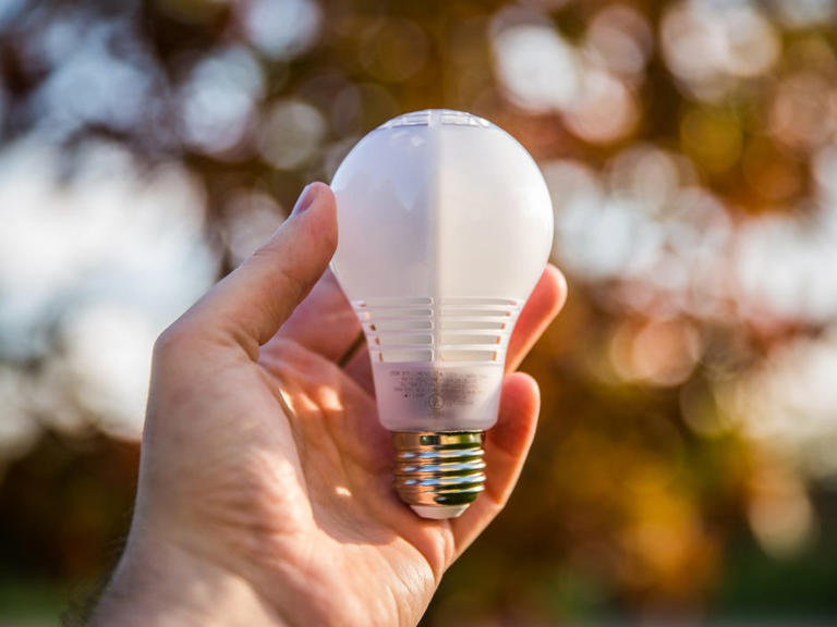 Upgrading to Smart Lights? Here Are 6 Tips for Buying the Perfect Bulbs