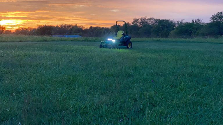 The Hidden Downsides To Zero-Turn Lawn Mowers