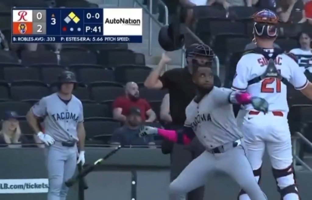 Mariners’ Victor Robles launches bat at pitcher in wild scene as he ...