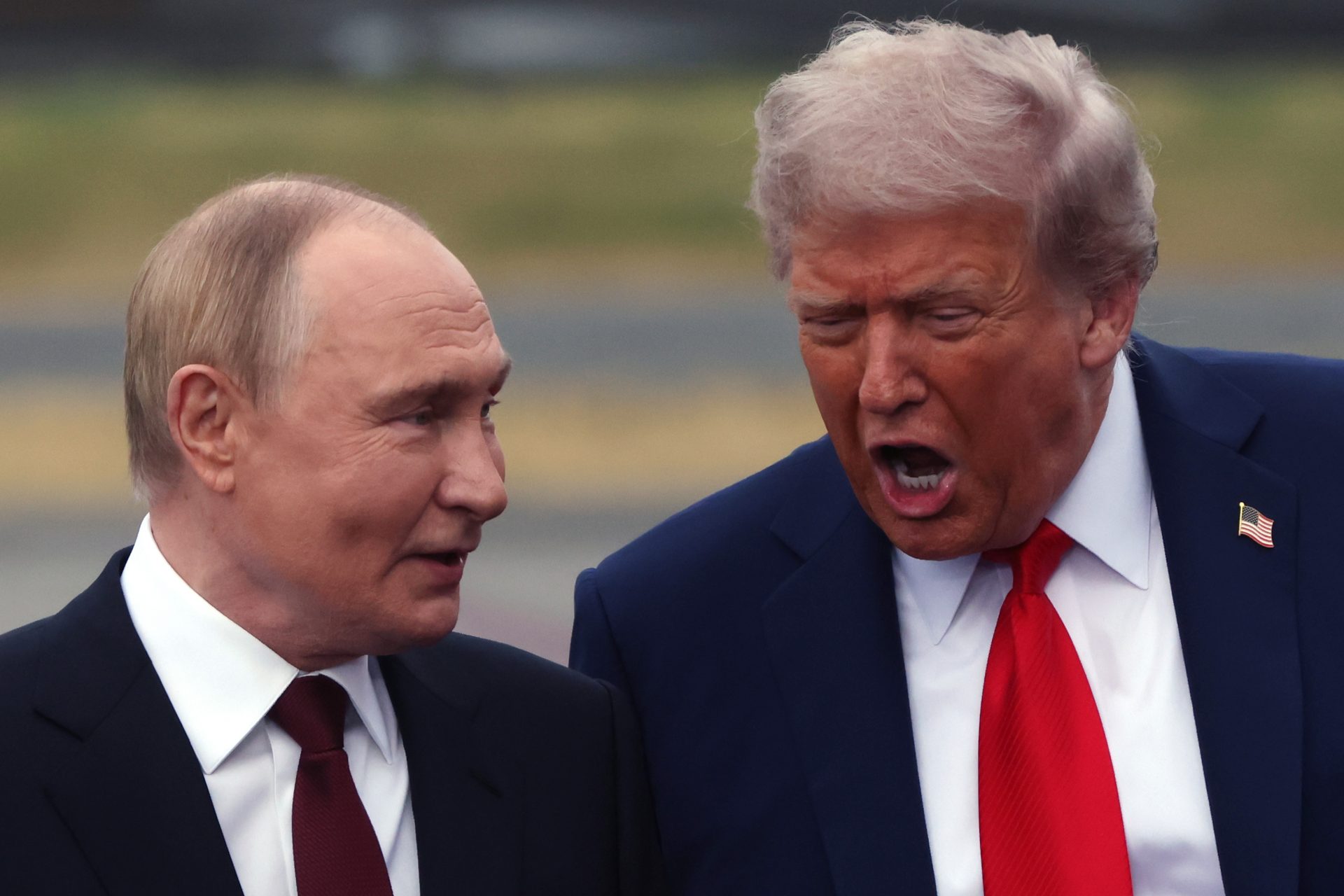 Trump-Putin meeting files exposed in Alaska hotel blunder
