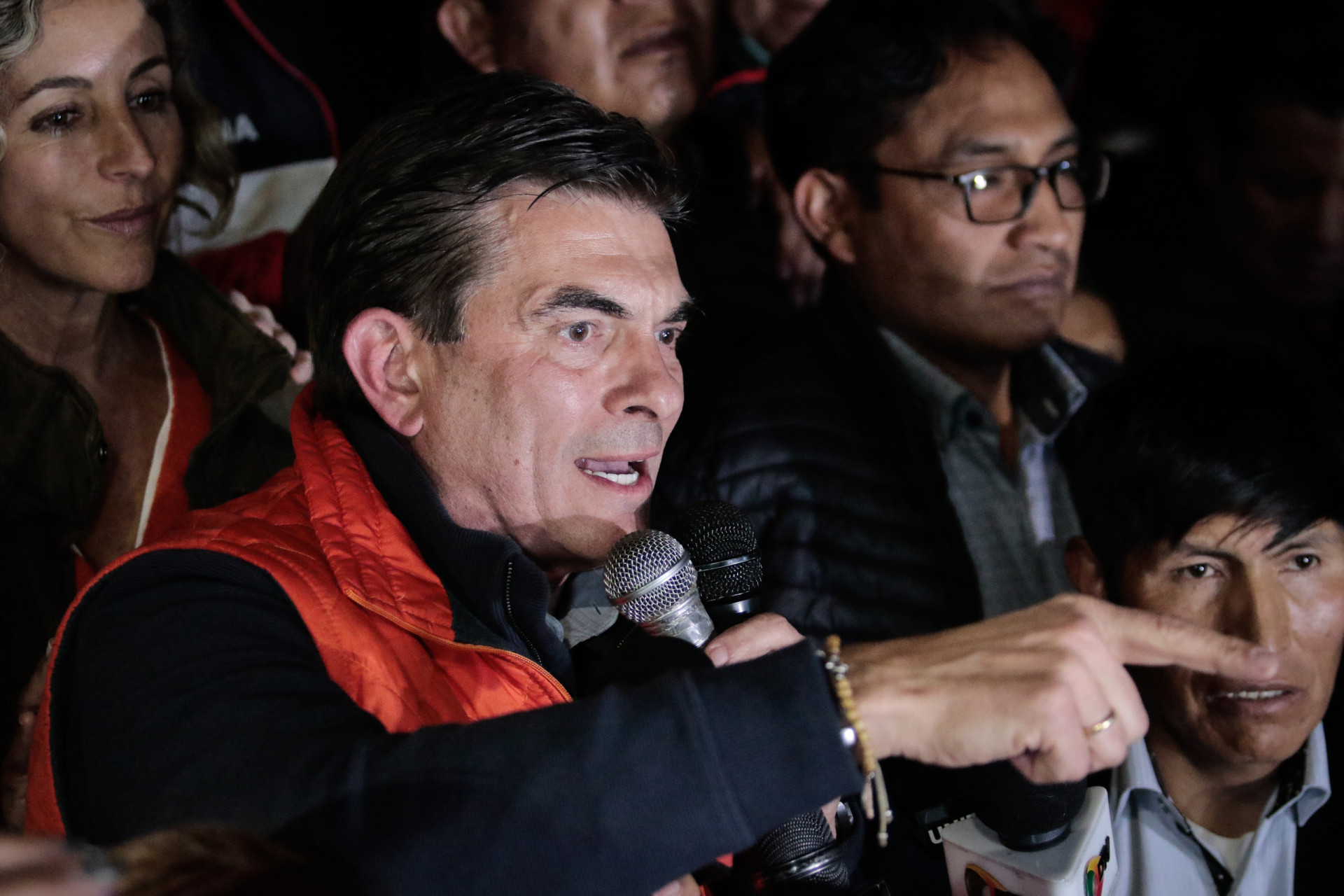 Bolivia to elect non-left wing president for first time in two decades