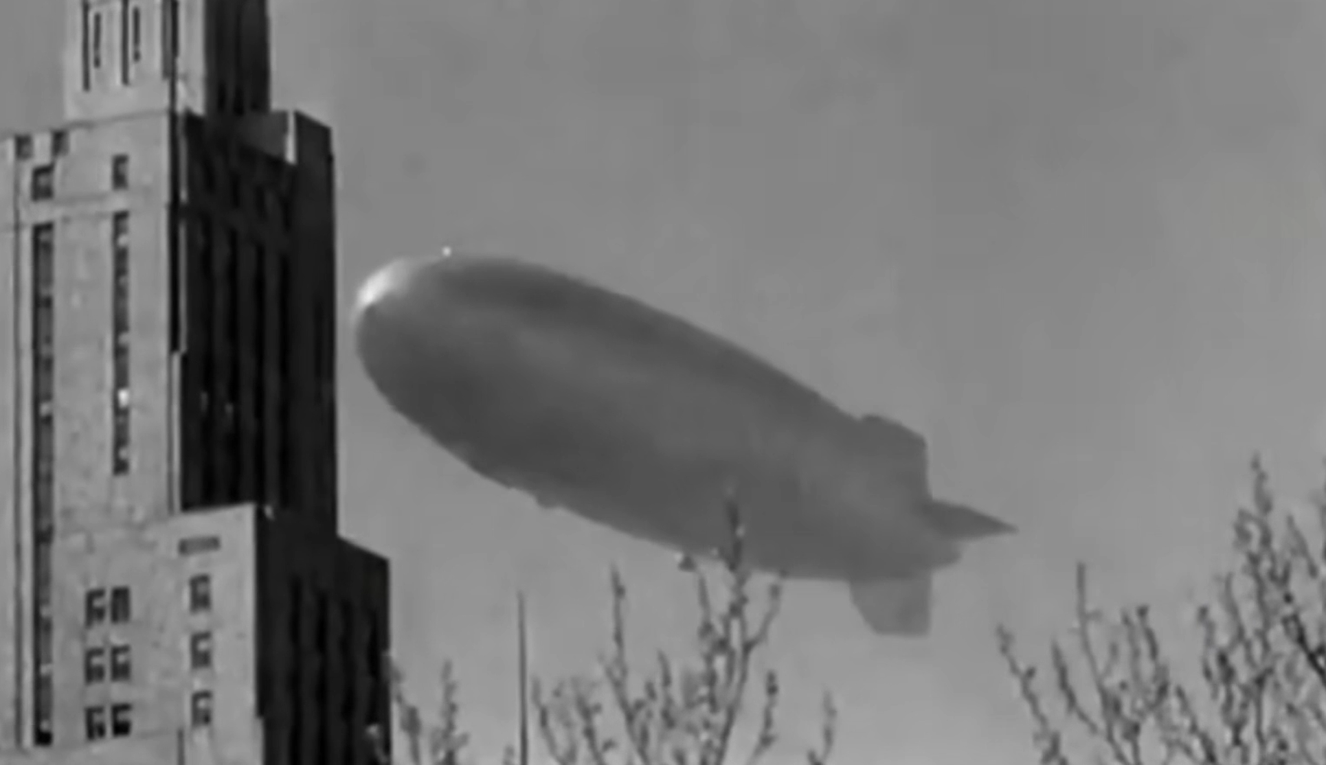 Hindenburg Disaster - The Zeppelin That Burned