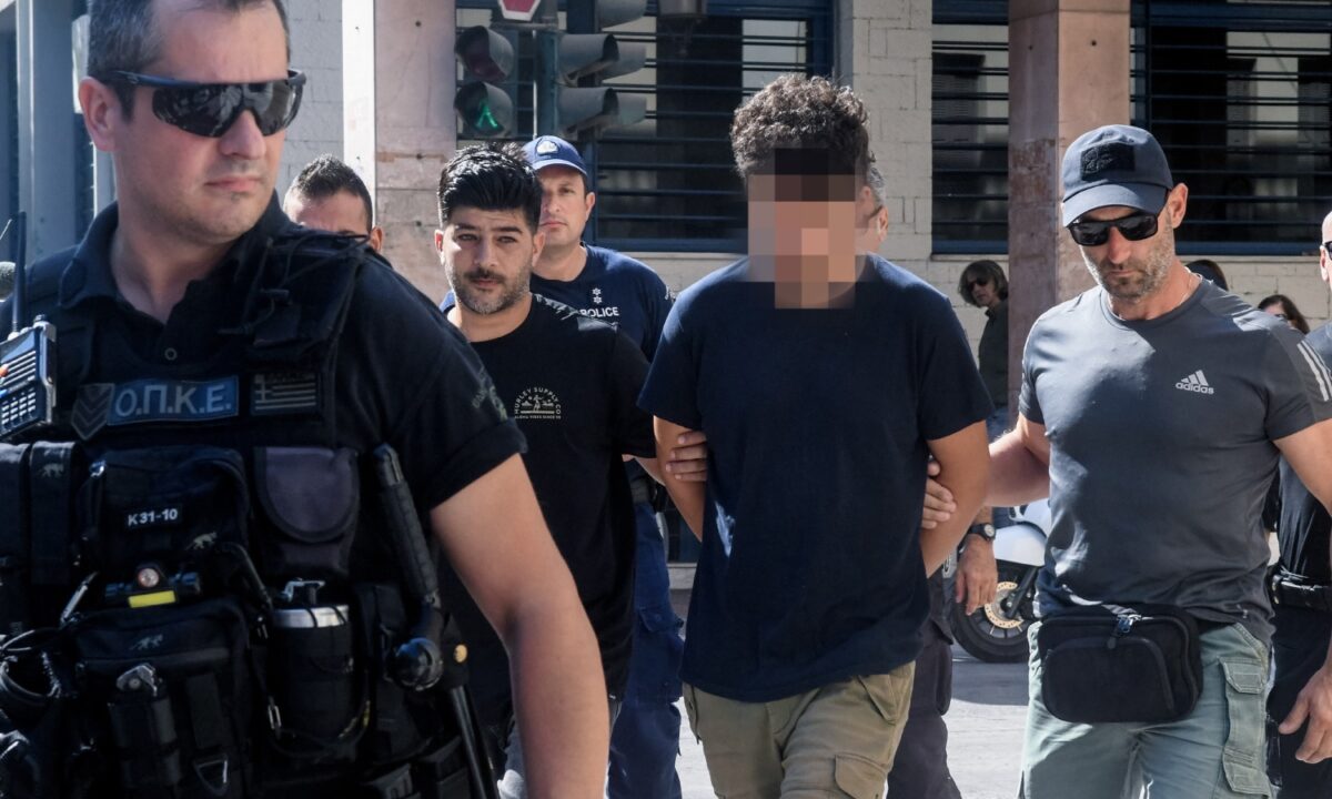 Πυρκαγιά στην Αχαΐα: Συνελήφθη 21χρονος που υπερασπίστηκε τον 25χρονο ...