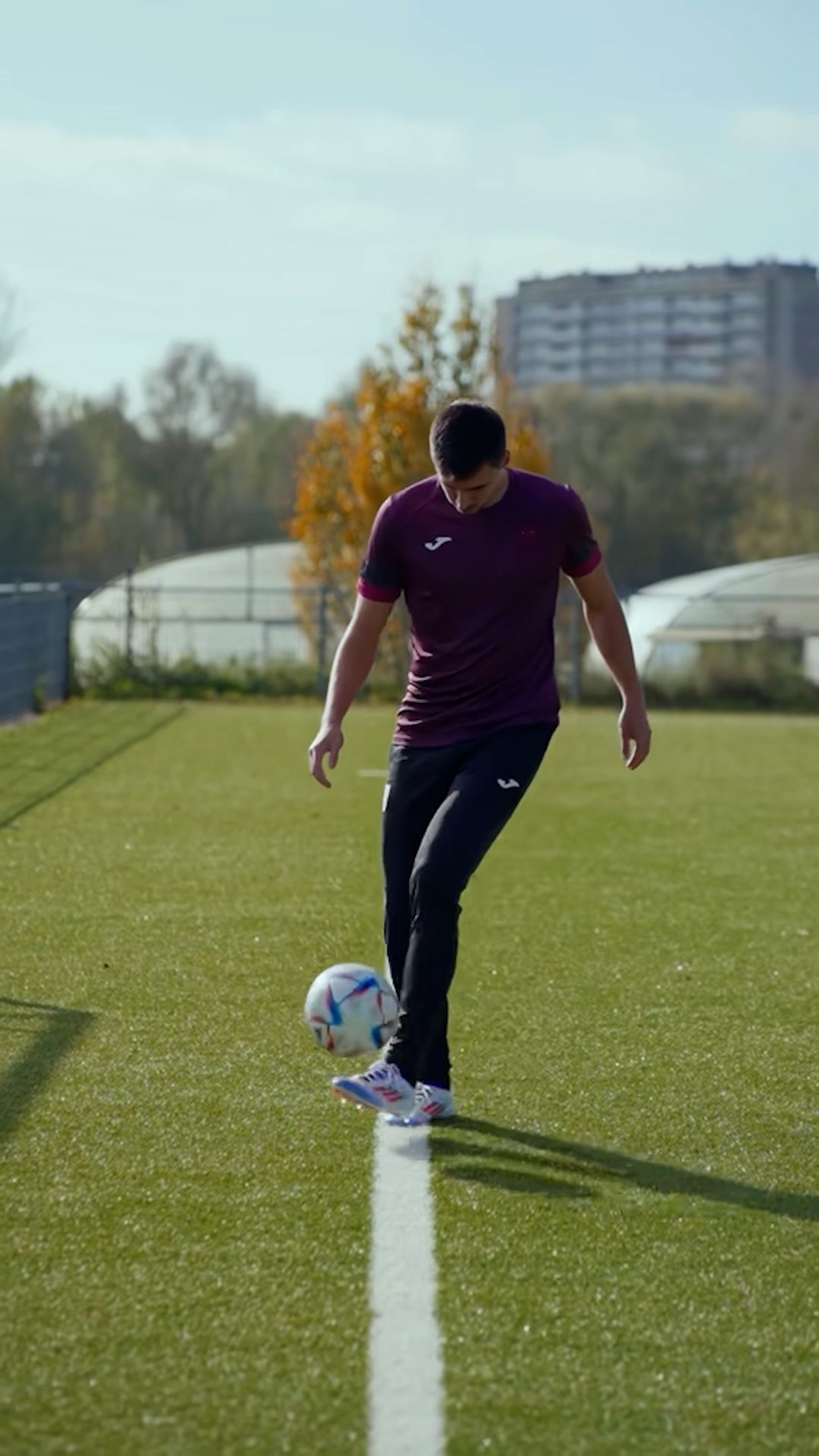 Fundamental and Creative Ball Juggling Techniques – Soccer