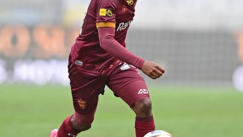 Stellenbosch FC hold breath over Sanele Barns' fitness ahead of key ...