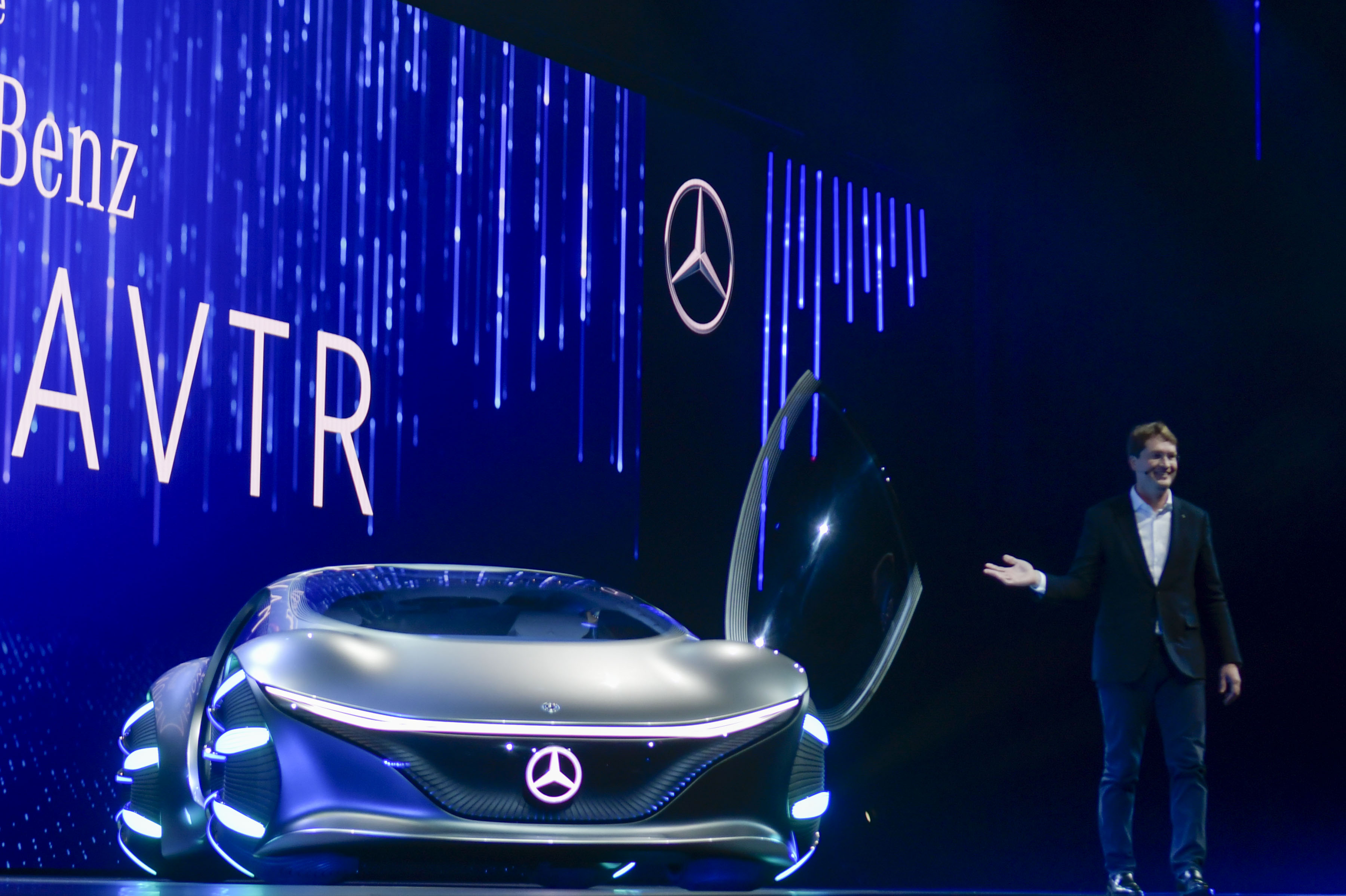 Mercedes-CEO Ola Källenius onder druk: nieuwe strategie moet winst ...
