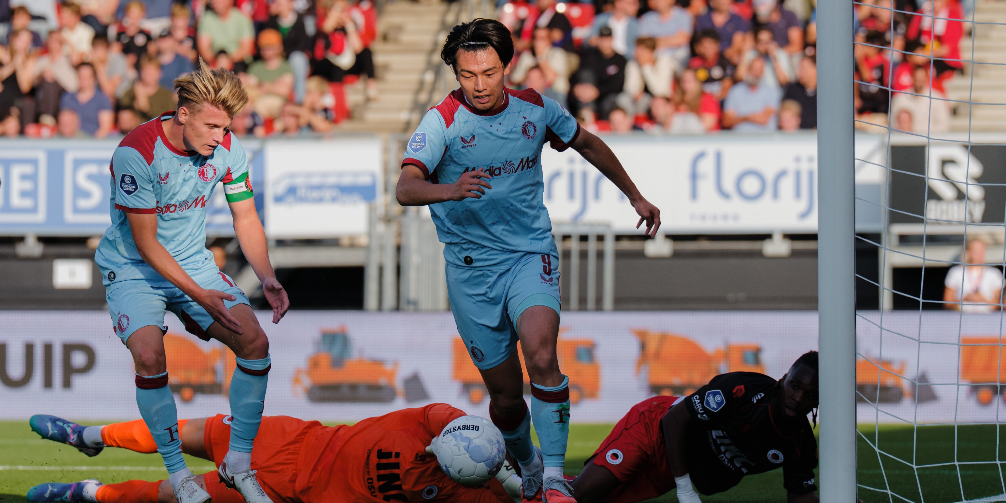 VI: Ueda wil Feyenoord niet verlaten en zet streep door 'buitenlandse ...