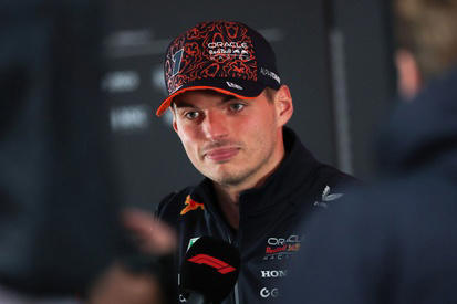 Verstappen legt uit waarom hij zweeg over Mercedes F1-geruchten