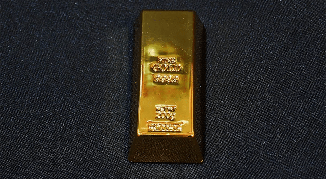 Gold Edges Up as Russia-Ukraine Tensions and Jackson Hole Take Center Stage