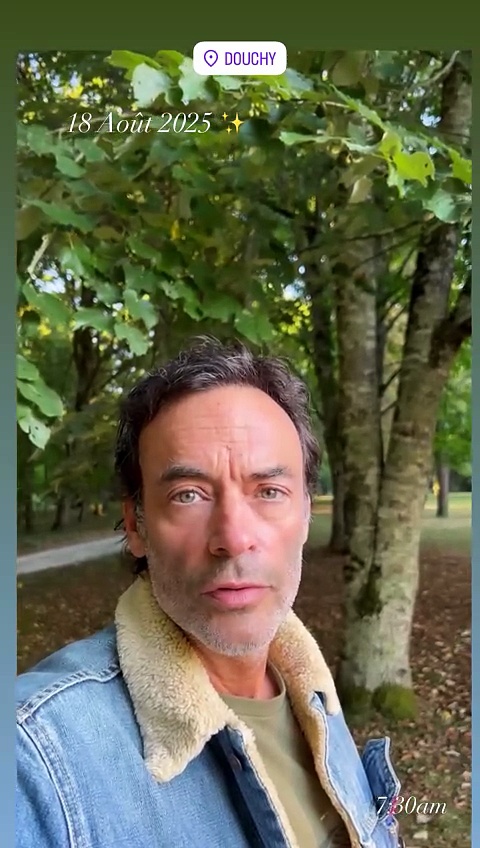 Anthony Delon publie régulièrement des stories Instagram depuis Douchy ...