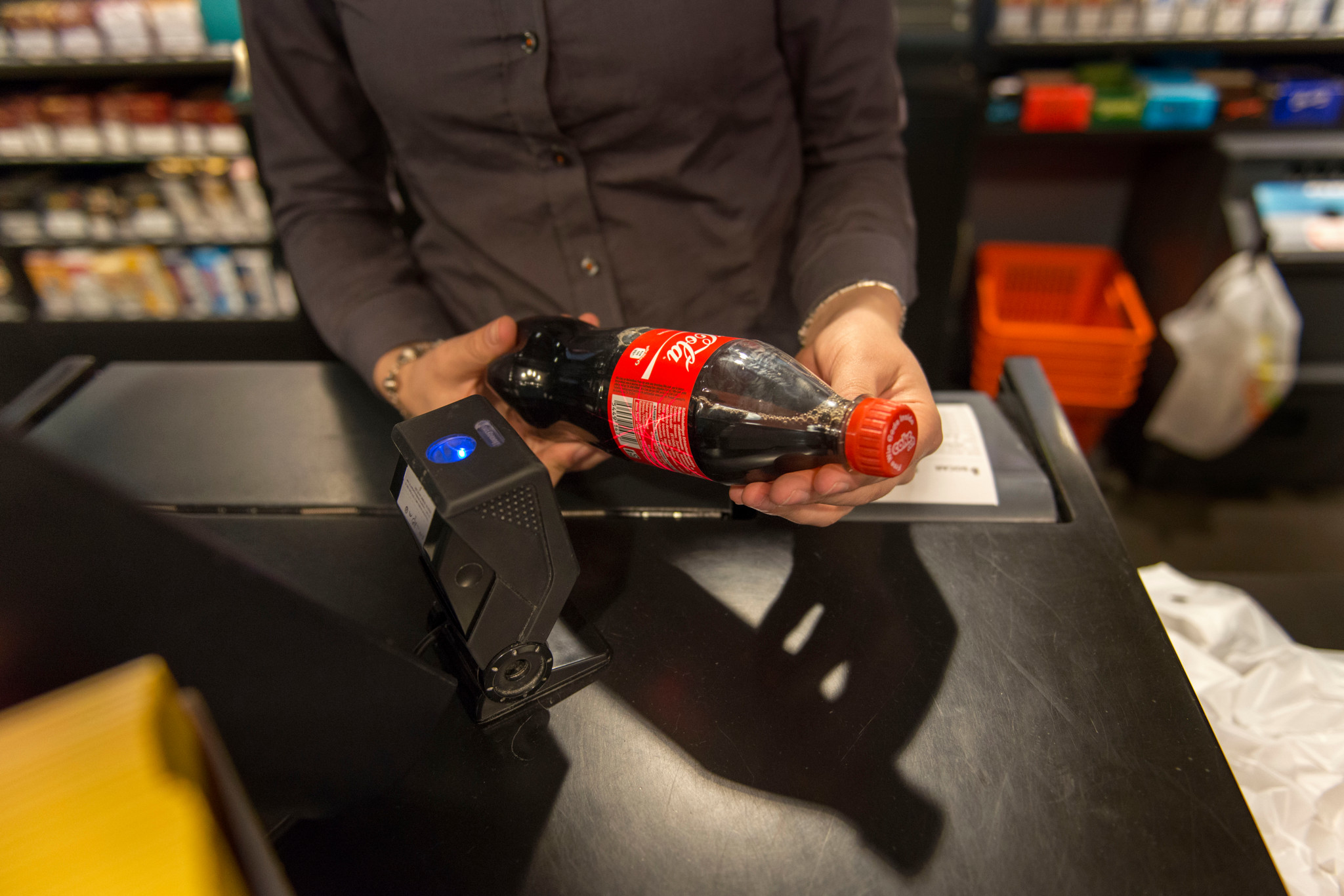 Migros und Denner verkaufen wieder Schweizer Coca-Cola