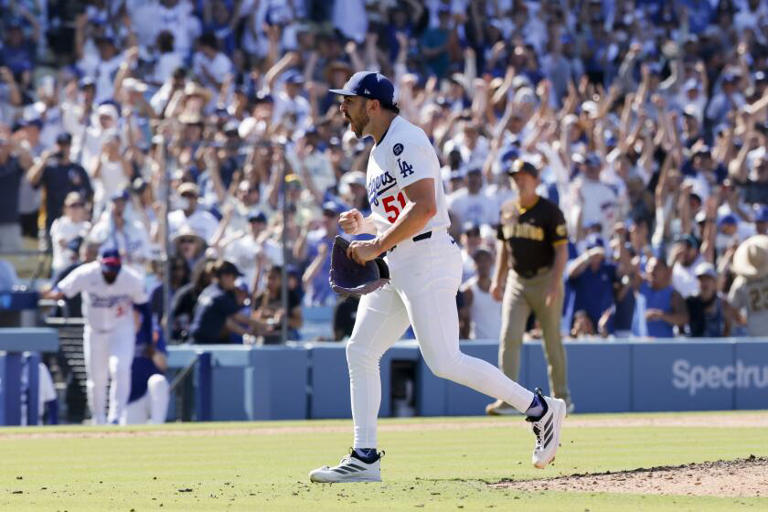 Plaschke: Sweep Diego! Dodgers dominate stumbling Padres and prove they ...
