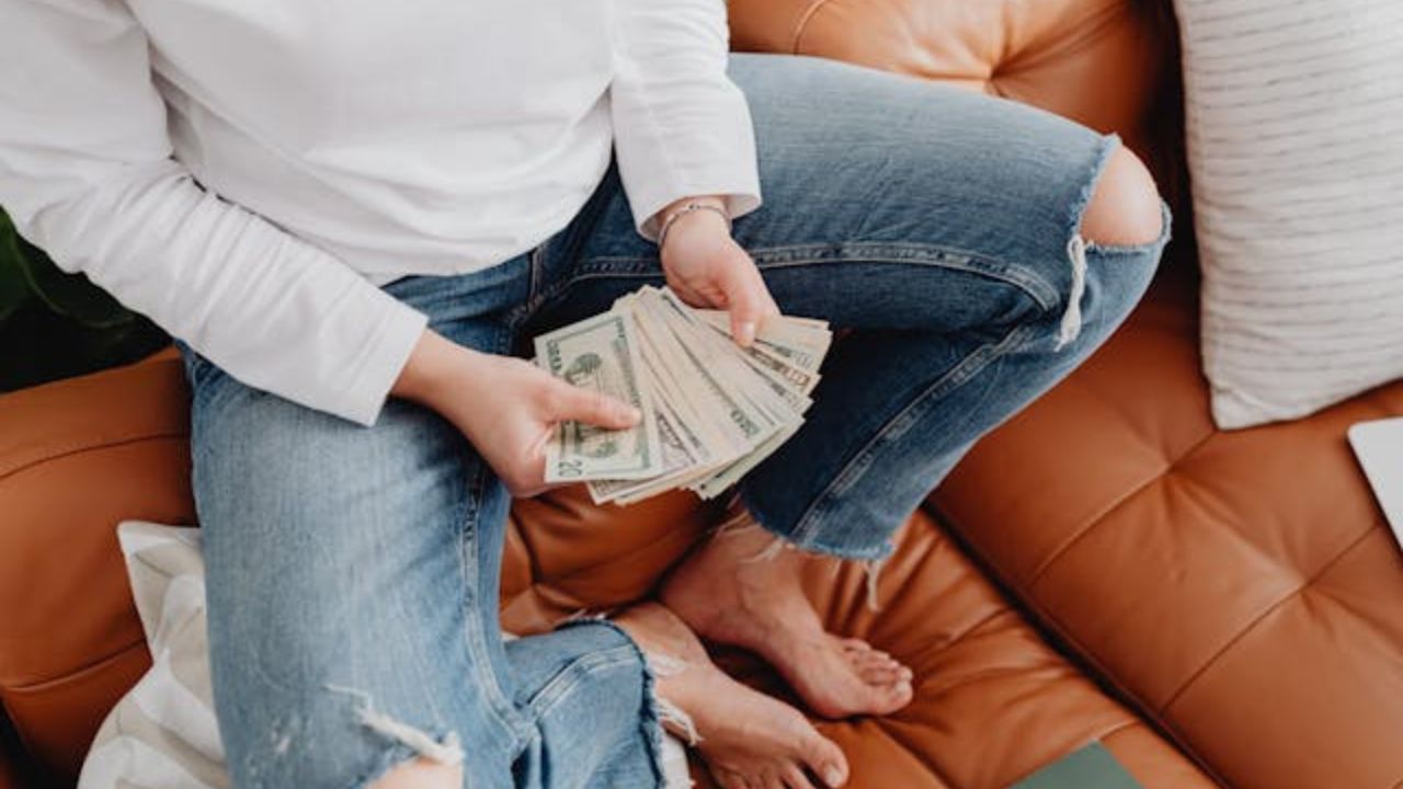 The ritual to attract money you wish you had discovered earlier