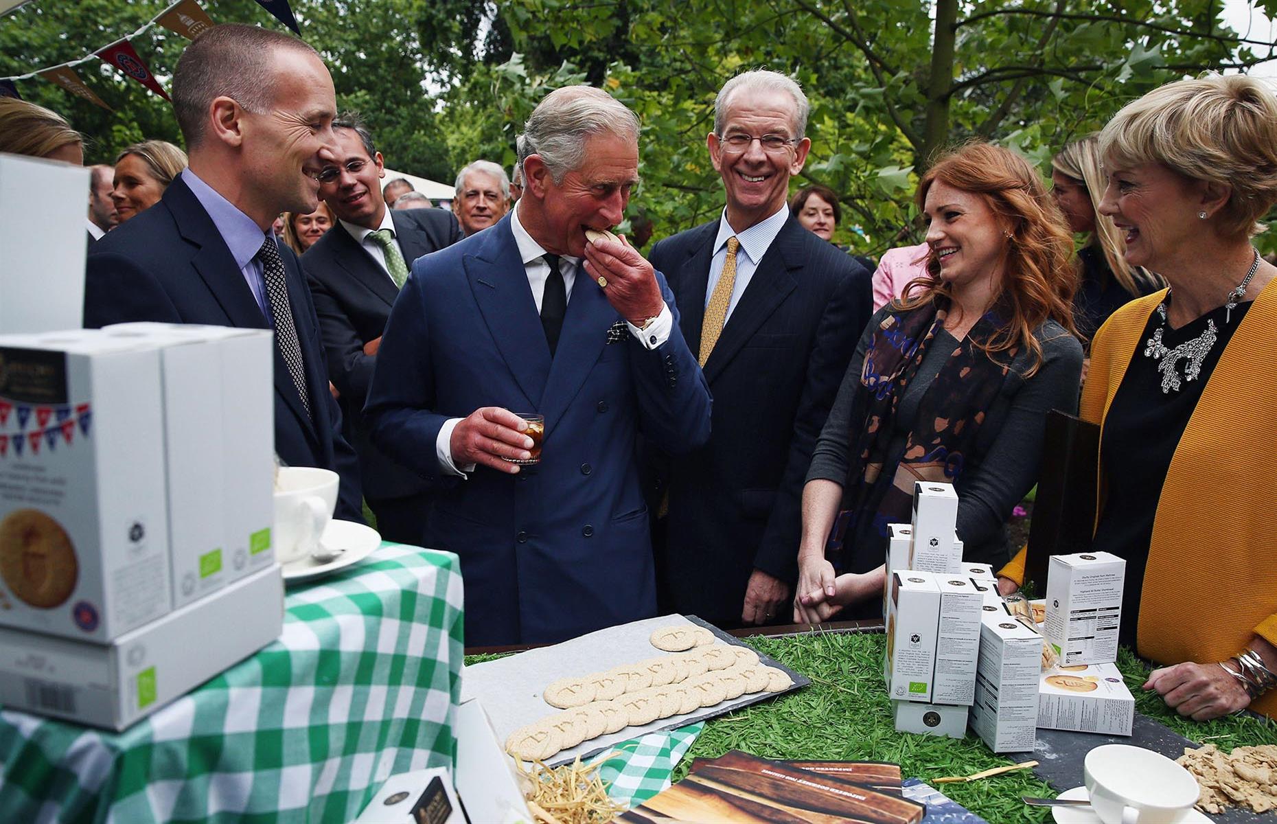 The foods and drinks banned from the royal dining table