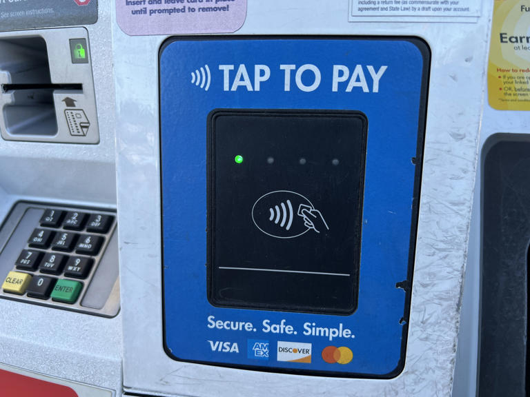 Canadian lenders are providing more credit to borrowers, including ...