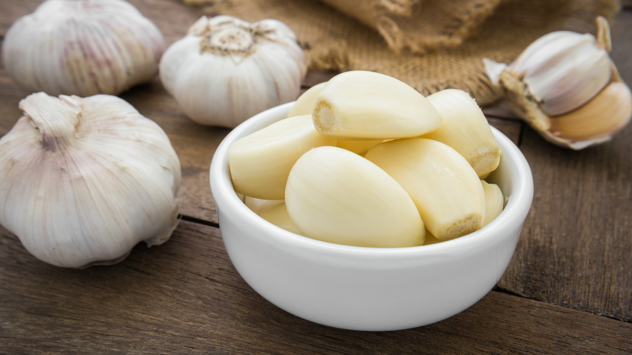 10 health benefits of consuming 3 cloves of garlic