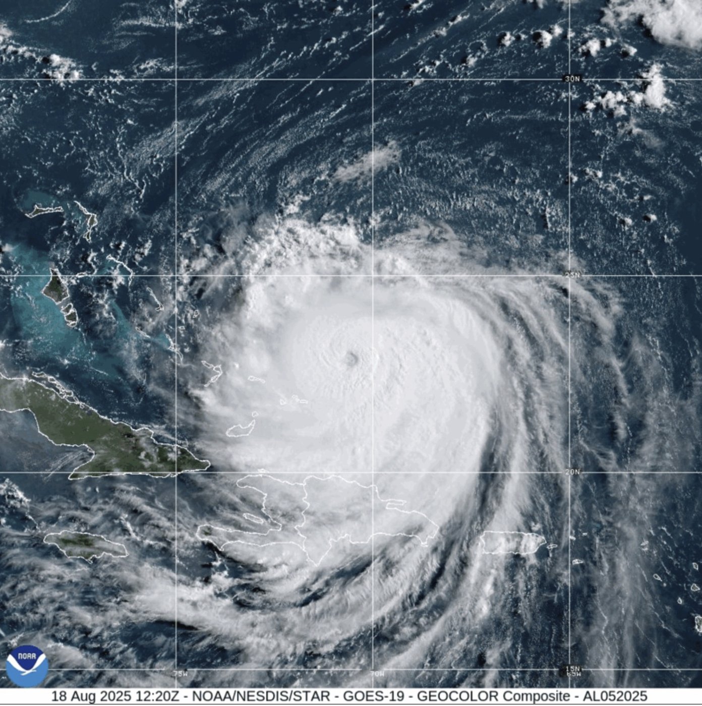 L'ouragan Erin force à des évacuation sur la côte caribéenne des États-Unis