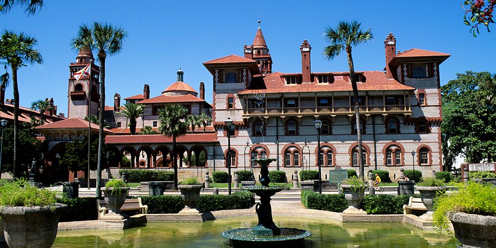 The 40 Most STUNNING College Campuses in the World