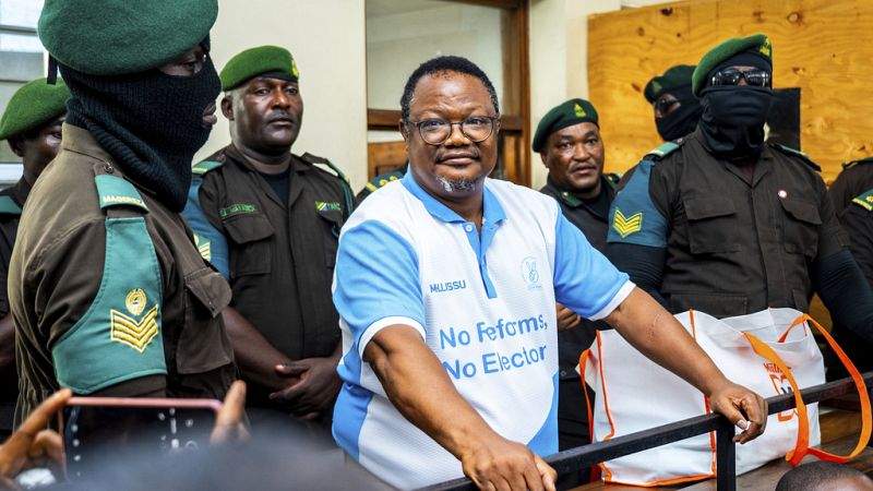 Tanzania court bans broadcasting of opposition leader trial