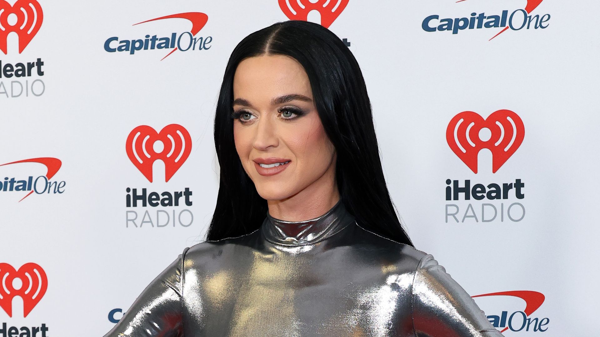 Katy Perry's daughter Daisy takes after famous mom in rare new ...