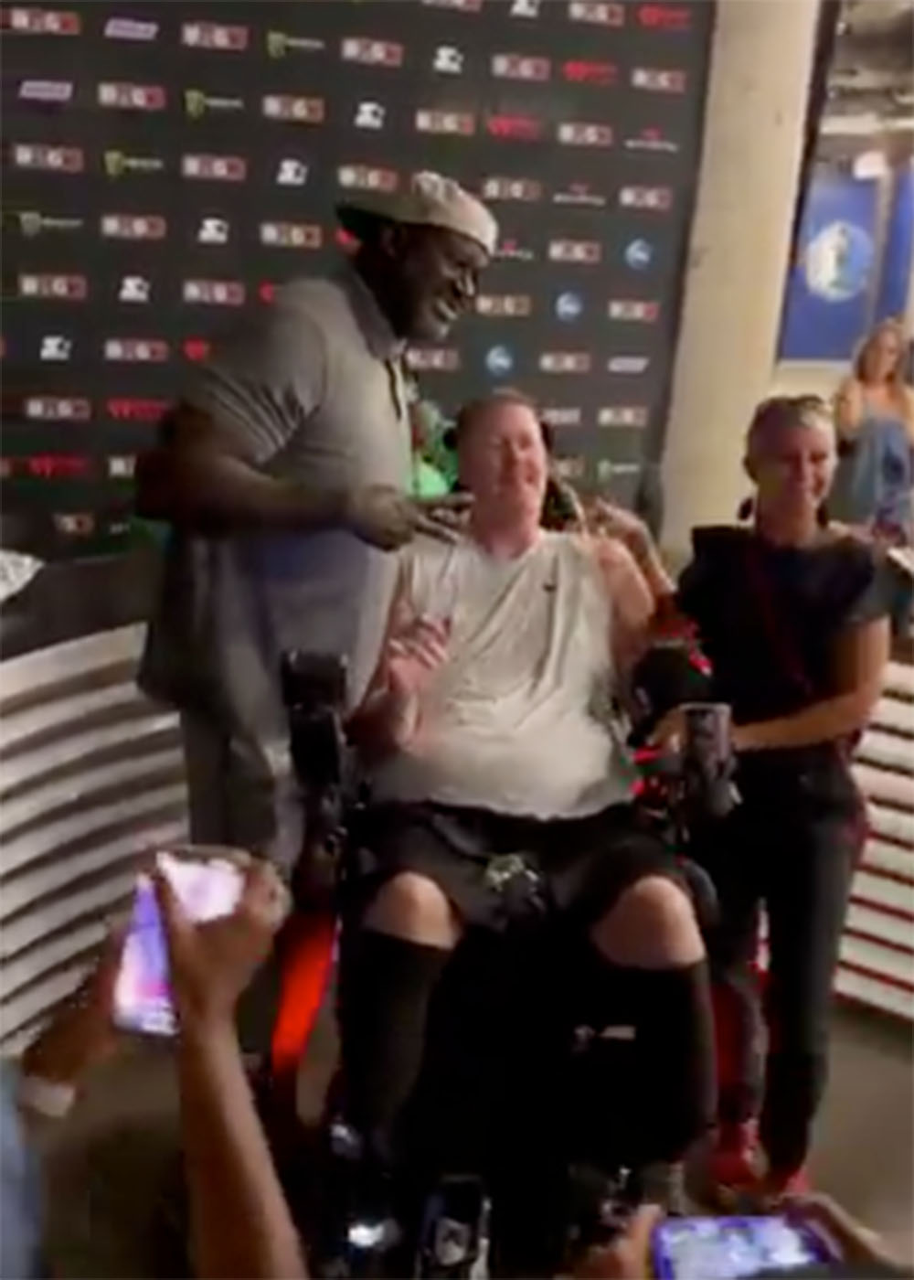 Former NBA center Shawn Bradley makes rare public appearance after bike accident that paralyzed him