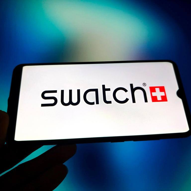 Swatch pulls "slanted eye" ad after Chinese social media uproar