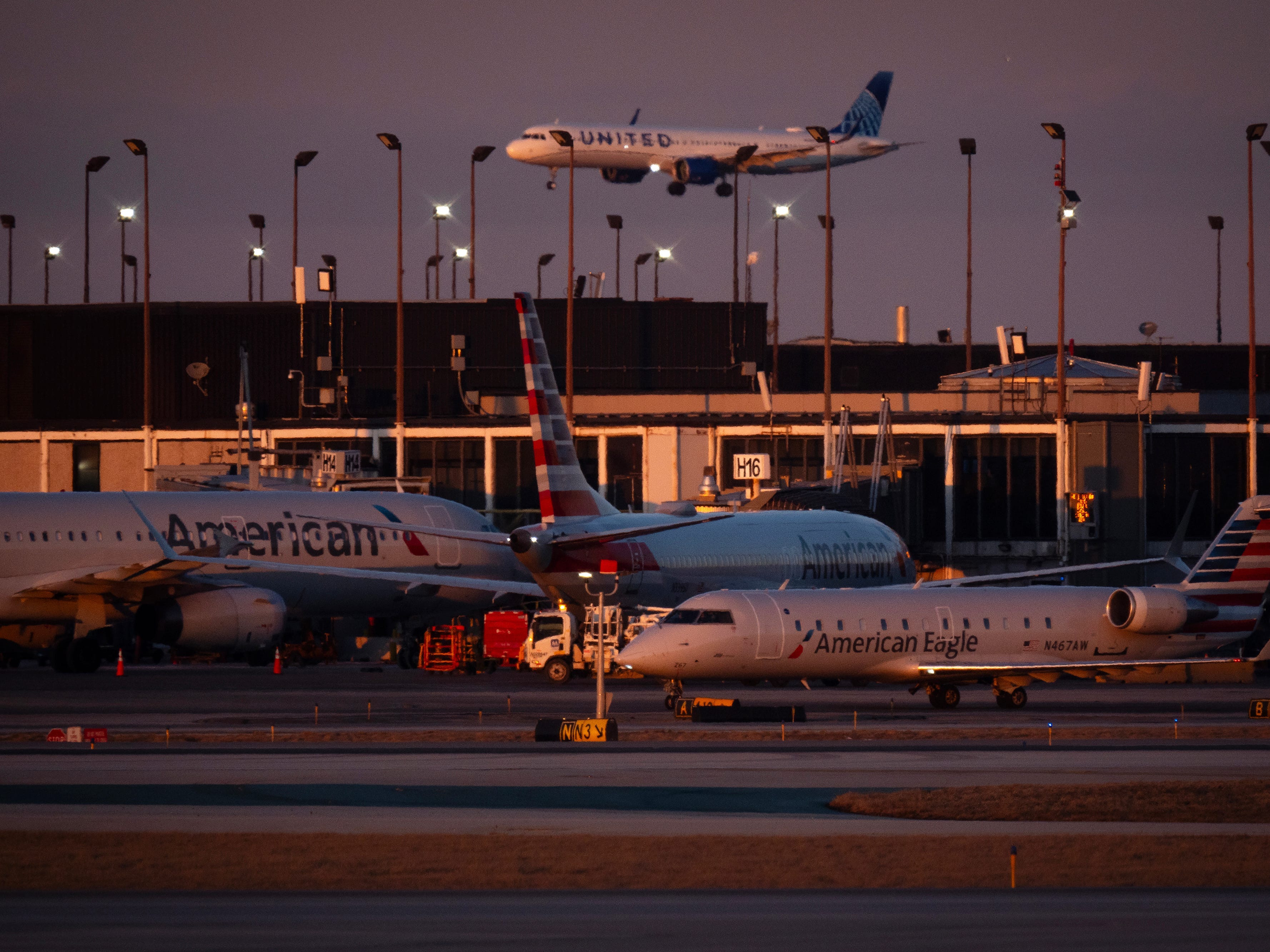 Thunderstorms over Chicago caused dozens of flights to divert ...