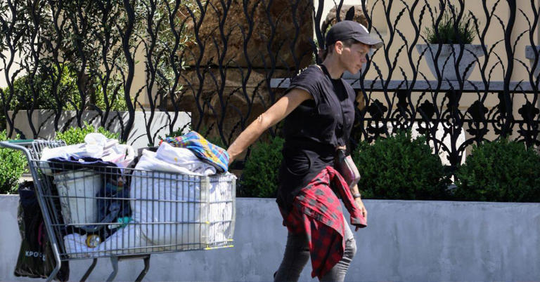 Homeless Model Loni Willison Wears a Rolex Watch as She Rummages ...