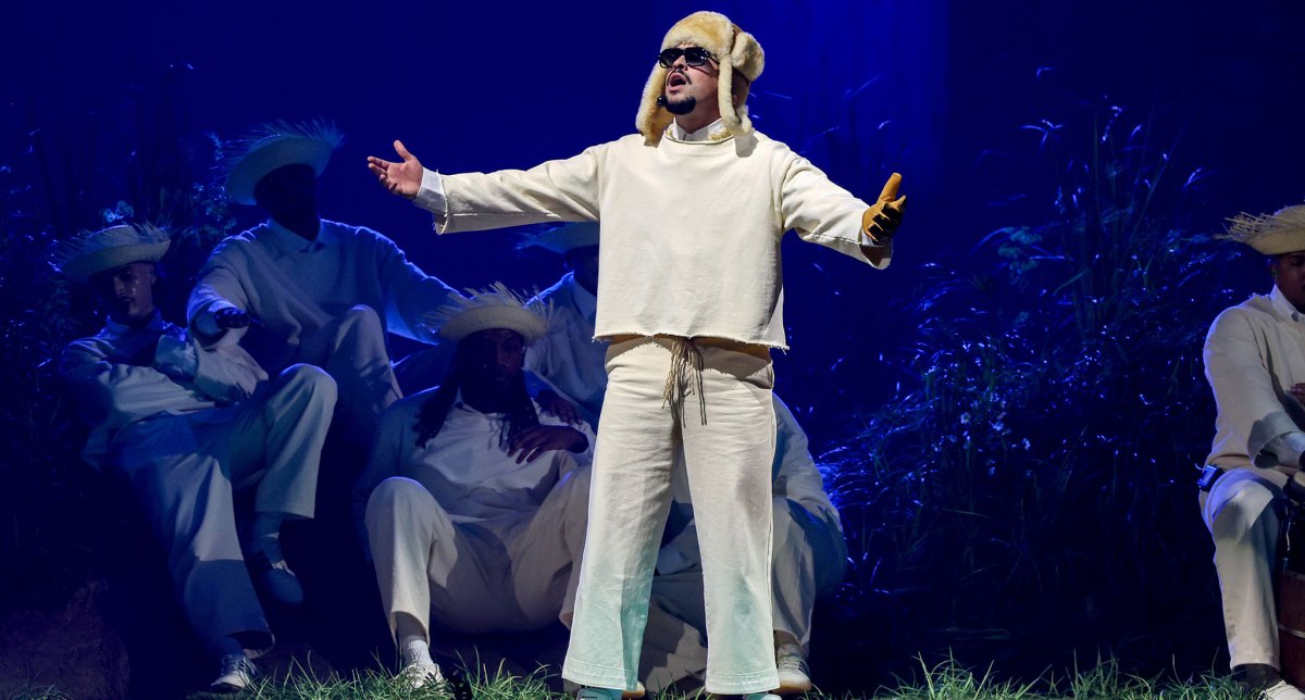 I Went to Puerto Rico for Bad Bunny's DeBí TiRAR Más FOToS Show (& It ...