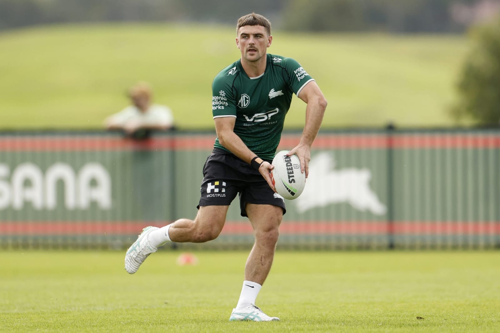 Team expresses interest in Rabbitohs halfback Lewis Dodd for 2026