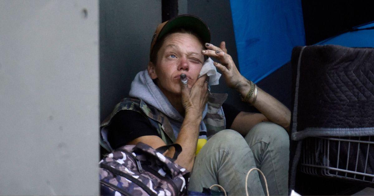 Homeless Model Loni Willison Wears a Rolex Watch as She Rummages ...