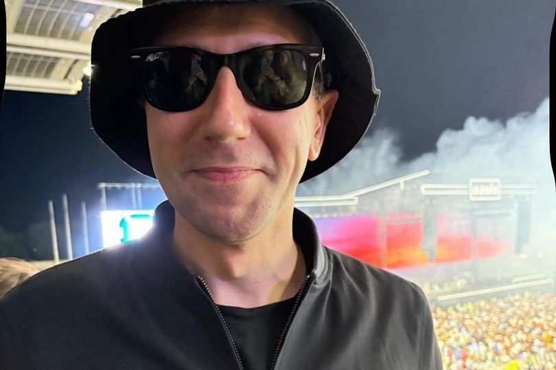 Tánaiste Simon Harris criticised for attending Oasis gig as over 30k ...