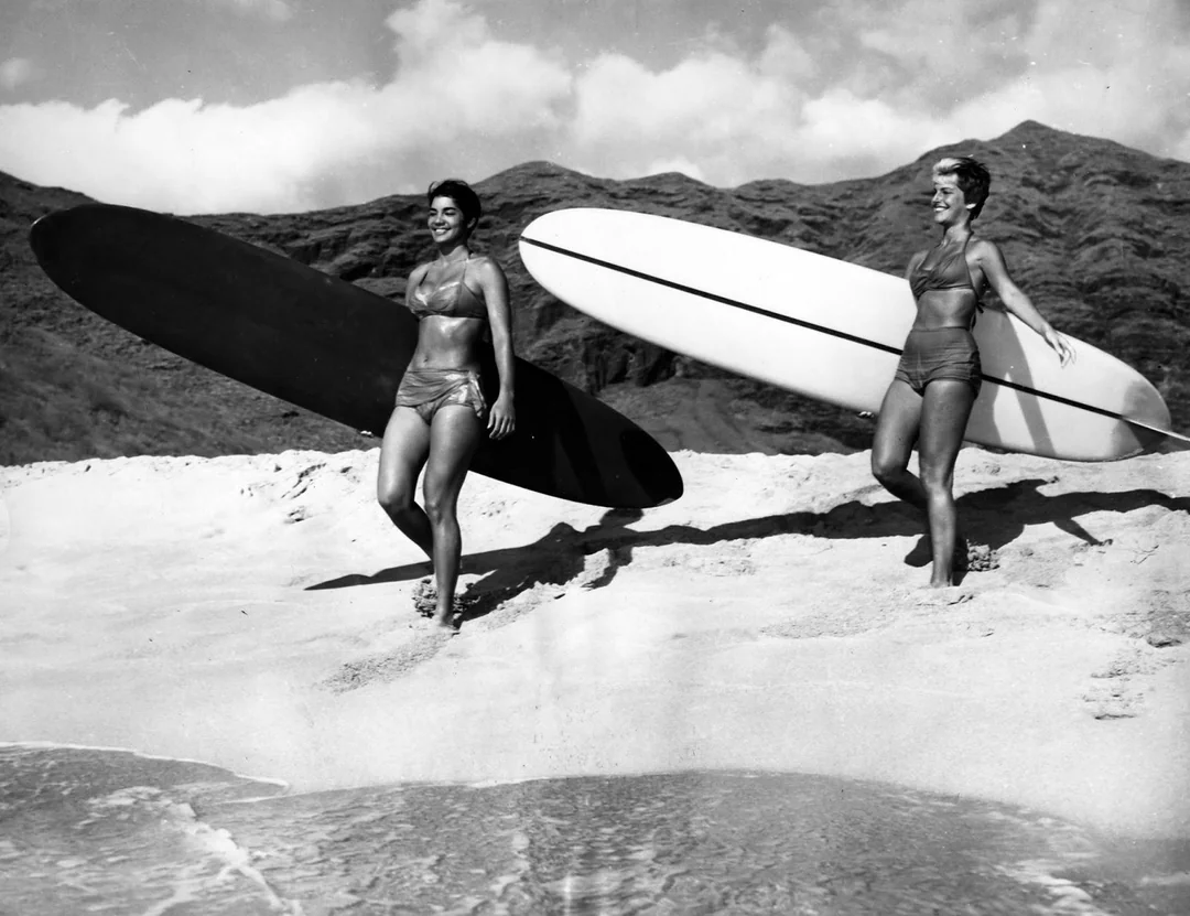 20 Vintage Photos of Surf Culture in the 1960s and ’70s
