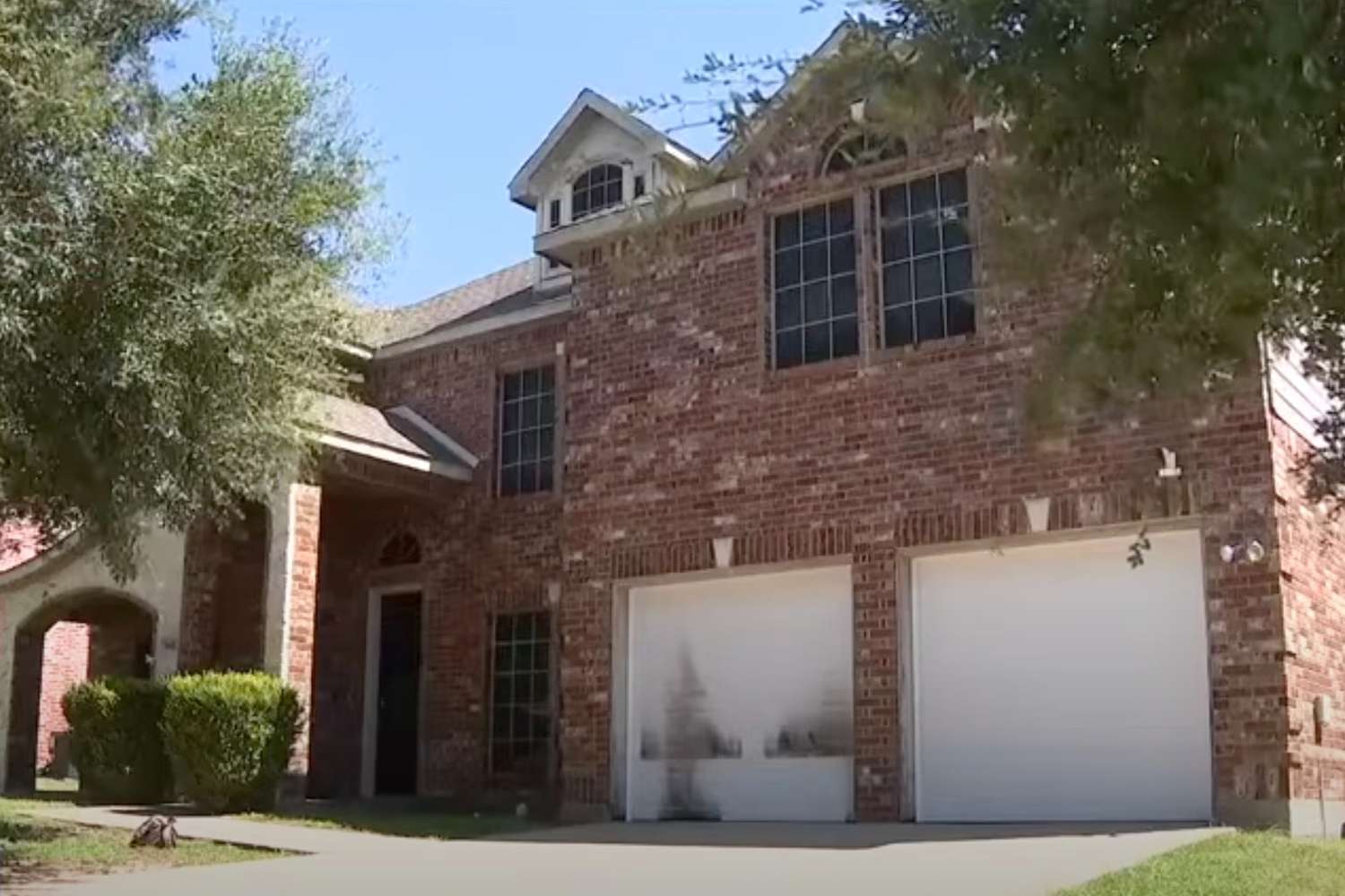 Chilling Footage Shows Moment Alleged Arsonist Set Texas Home on Fire ...
