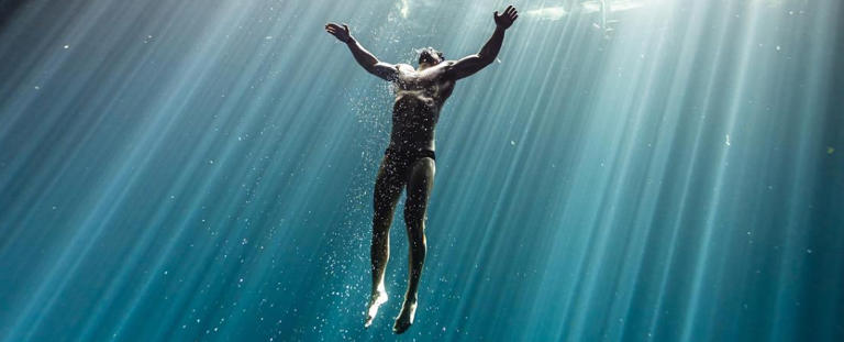 Croatian Freediver Shatters Record For Longest-Held Breath