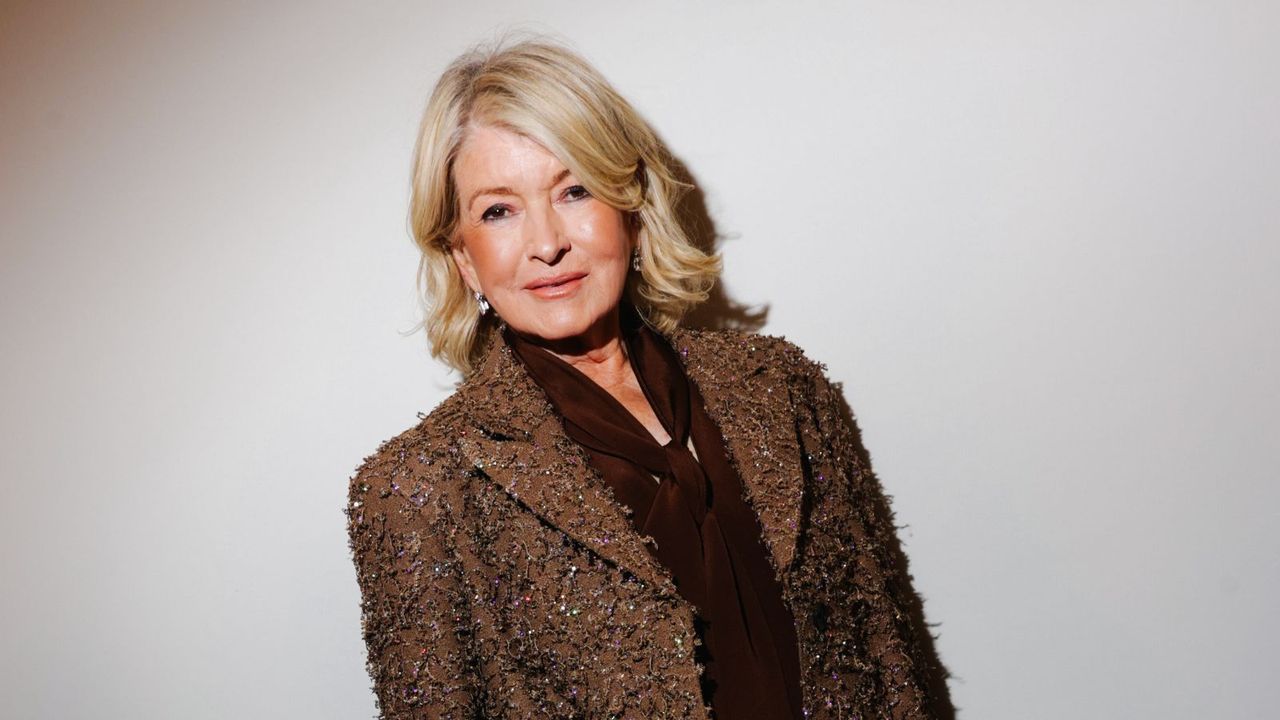 I'm a minimalist, but I'd take Martha Stewart's vintage kitchen in a ...