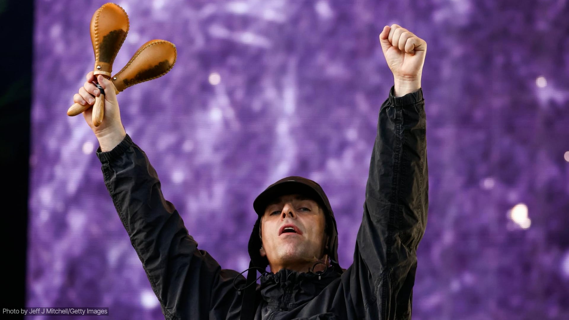 Liam Gallagher Banned From Throwing Maracas During Oasis Tour