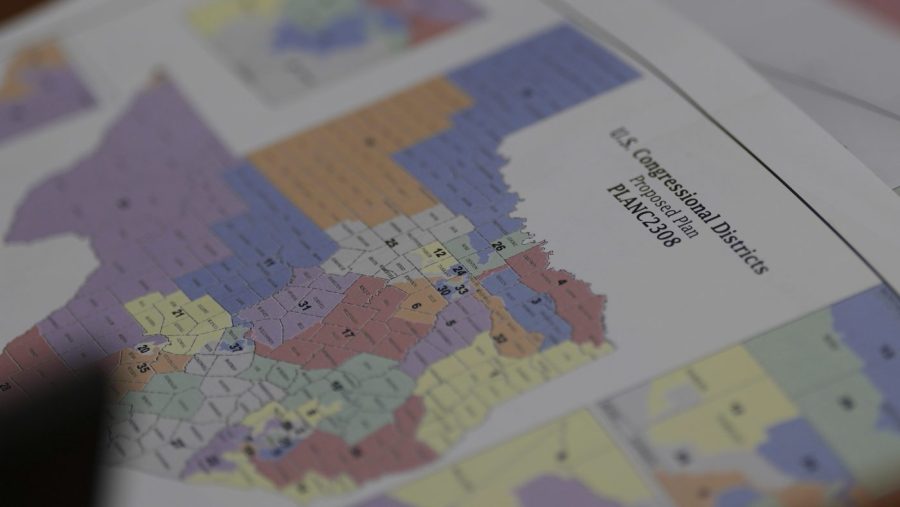 Texas senators advance redistricting plan in Sunday hearing