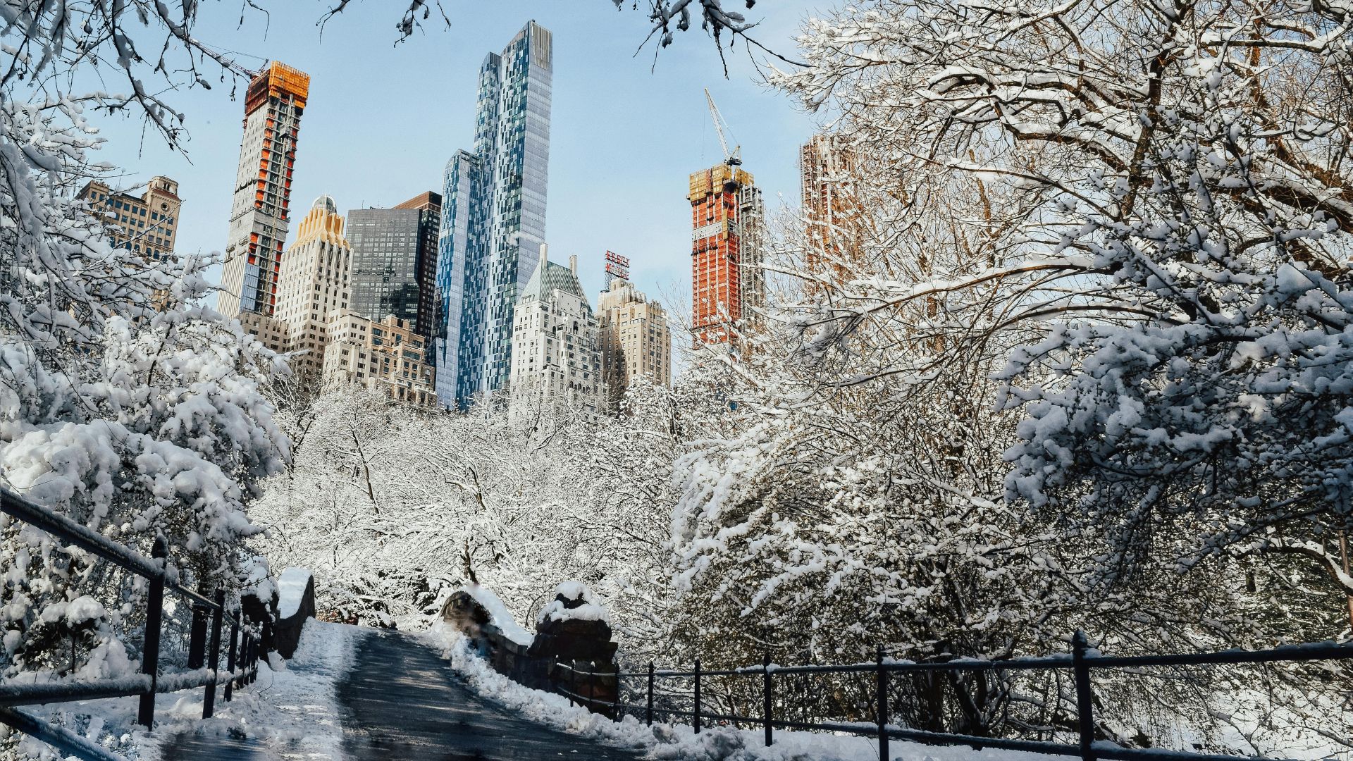 Brutal Winter: Farmer’s Almanac Warns of Long, Snowy Season For Most of US