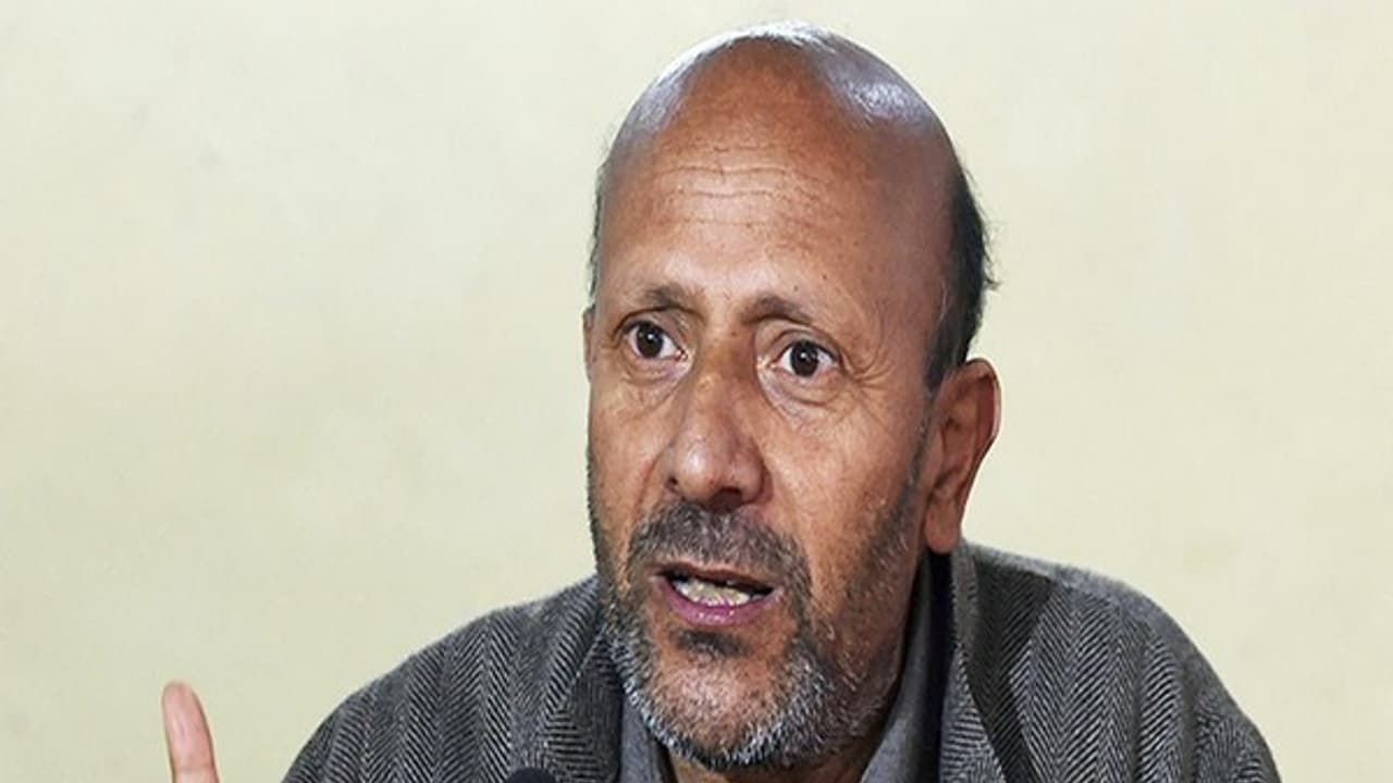 Delhi HC Reserves Order On Baramulla MP Abdul Rashid's Plea, Seeking ...